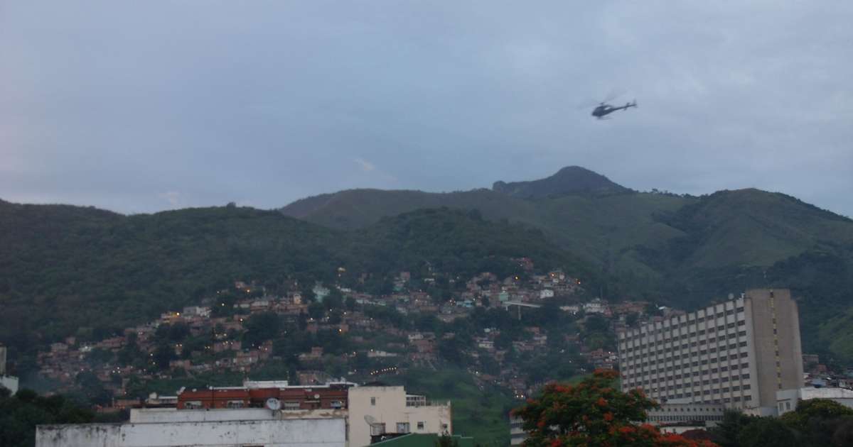 Bope faz operação em favelas no Rio e apreende armas e drogas