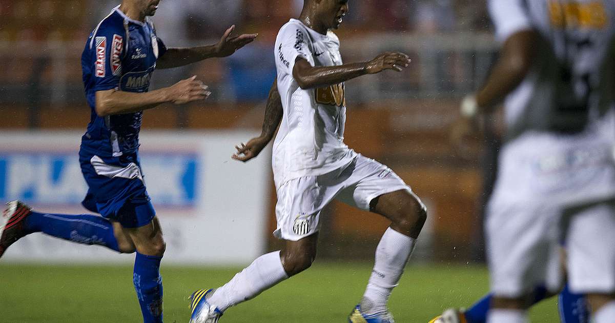 Renê Jr. vira "rei dos desarmes" e dificulta fico de Adriano