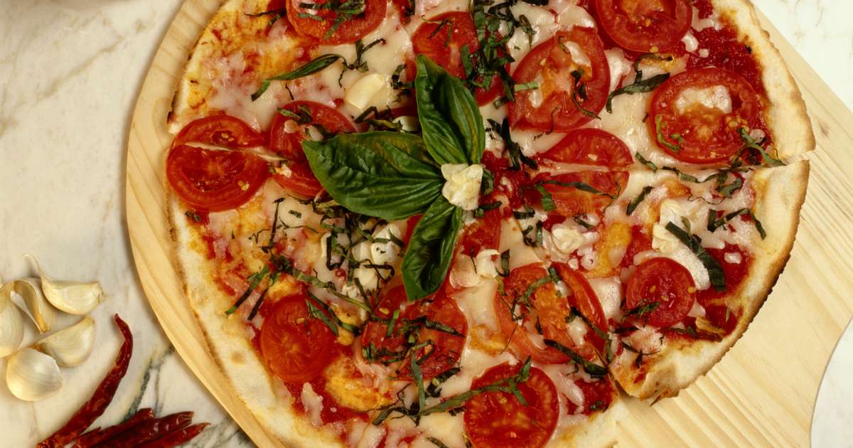 Pão, sopa instantânea e pizza: veja como reduzir o consumo de sal