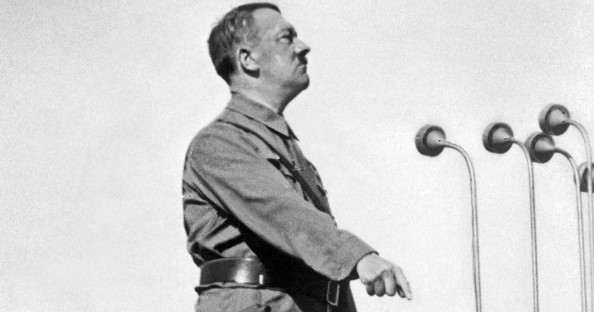 Há 80 anos, Hitler alicerçava o nazismo na encenação do "Dia de Potsdam"