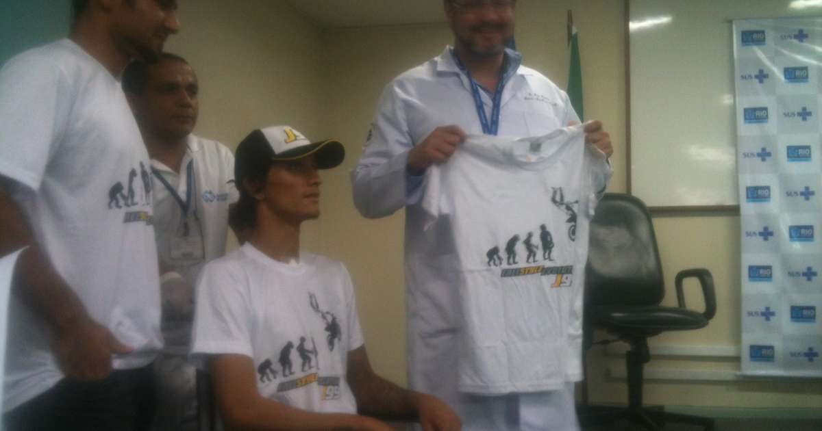 Após quase um mês, Zóio recebe alta e anuncia que vai ser pai