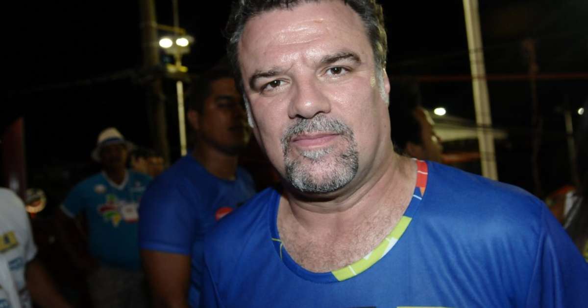 Vilão de Salve Jorge, 'Russo' recebe assédio de fãs e brinca com sucesso