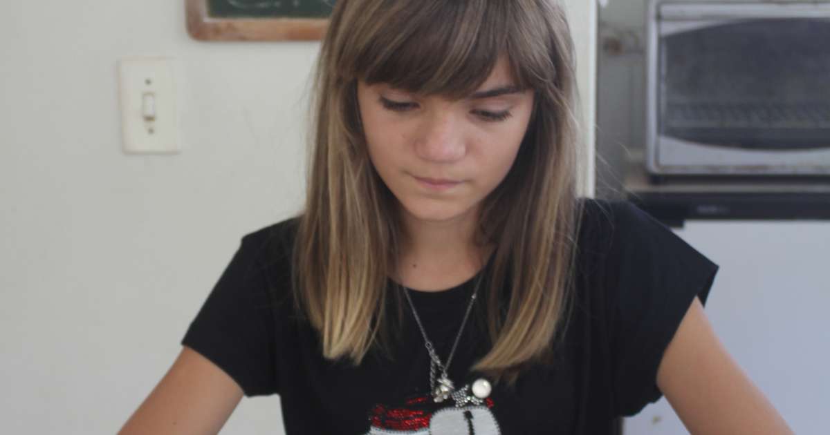 Após ameaças, Isadora Faber tem primeiro dia de aula tranquilo em SC