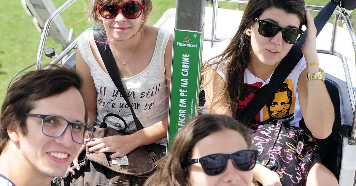 Por Lolla, estudantes viajam 8 horas de ônibus e se hospedam em albergue