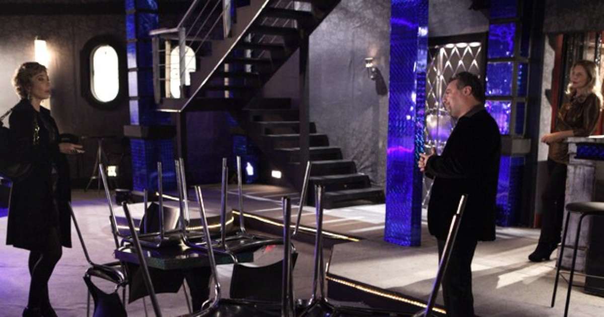 'Salve Jorge': Riva chega à boate para ajudar na administração