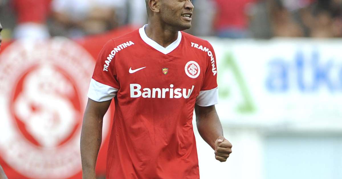 Inter encaminha venda de Rodrigo Moledo ao futebol ucraniano