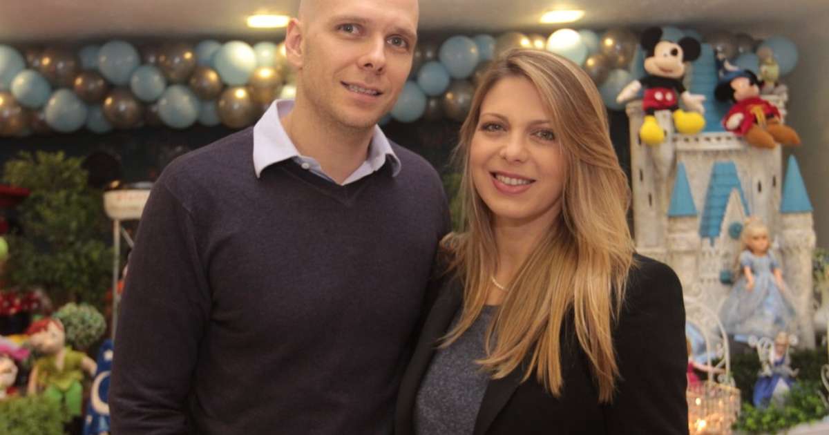 Sheila Mello e Fernando Scherer vão a festa infantil; veja