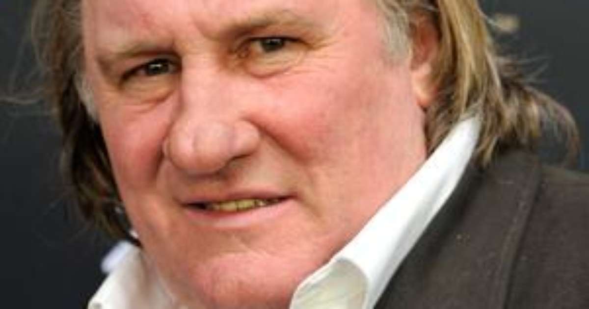 Ator francês Gérard Depardieu quer agora um passaporte argelino