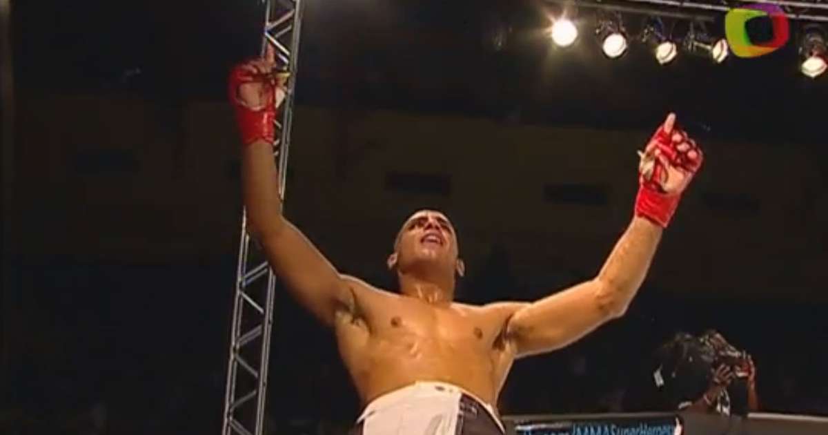 MMA Super Heroes começa com finalização de Pinguim sobre Batman