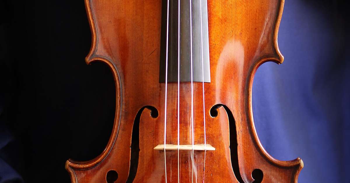 Furtado em 2010, violino Stradivarius é encontrado intacto em Londres