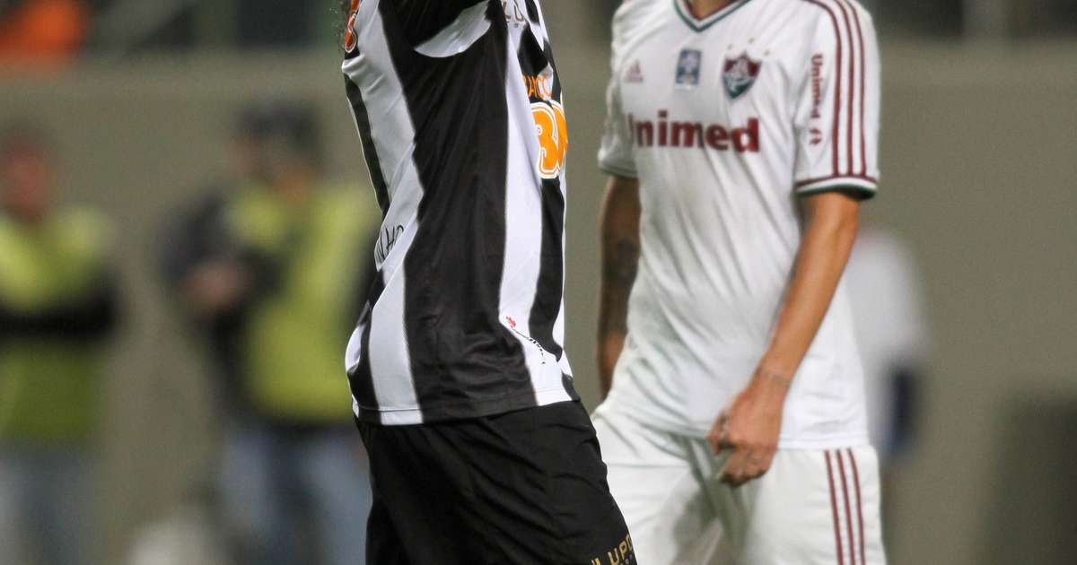 Na busca pela recuperação, Ronaldinho aposta em mestre de acupuntura