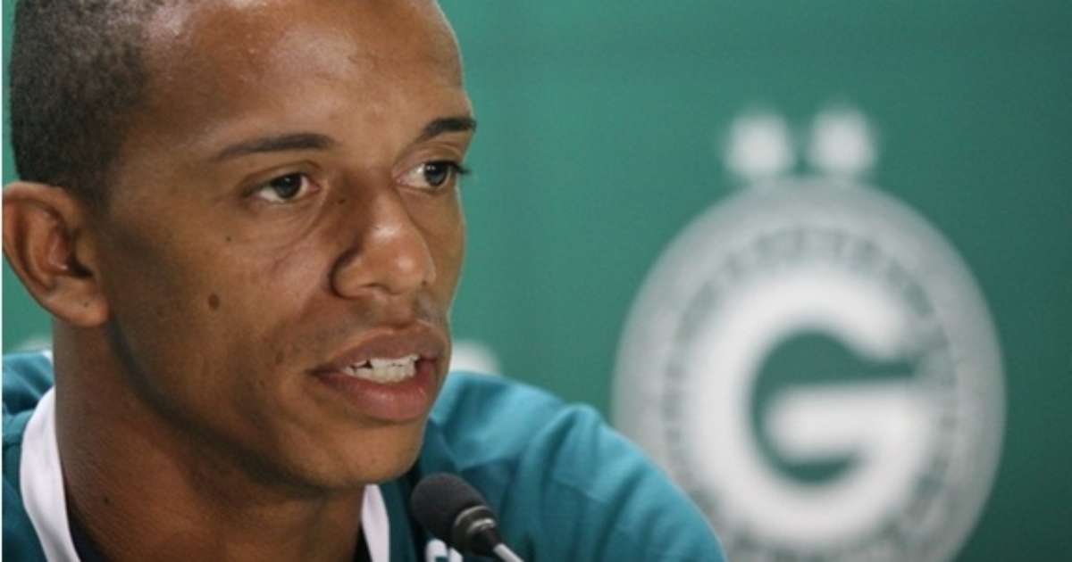 Sem acordo, lateral William Matheus deixa o Goiás no fim do ano