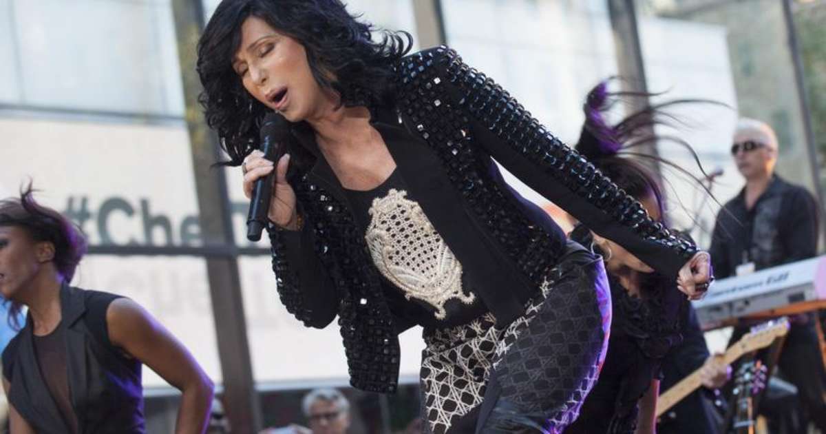 Cher diz que se guardou para primeiro álbum em 12 anos