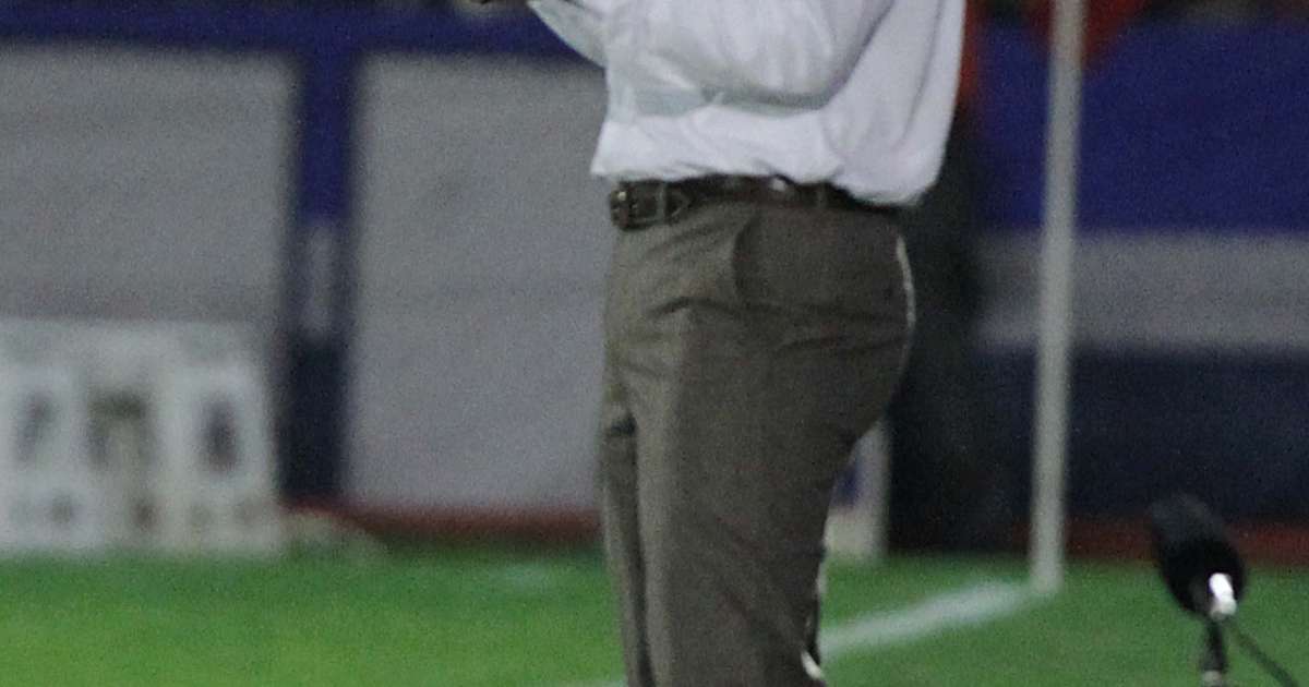 Conversa de 40 minutos entre Dunga e elenco marca treino do Inter