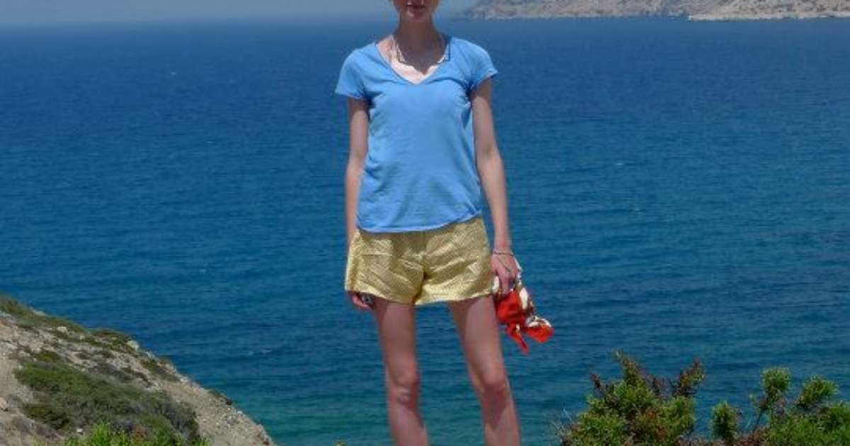 Após se tornar anoréxica, modelo critica padrões da moda