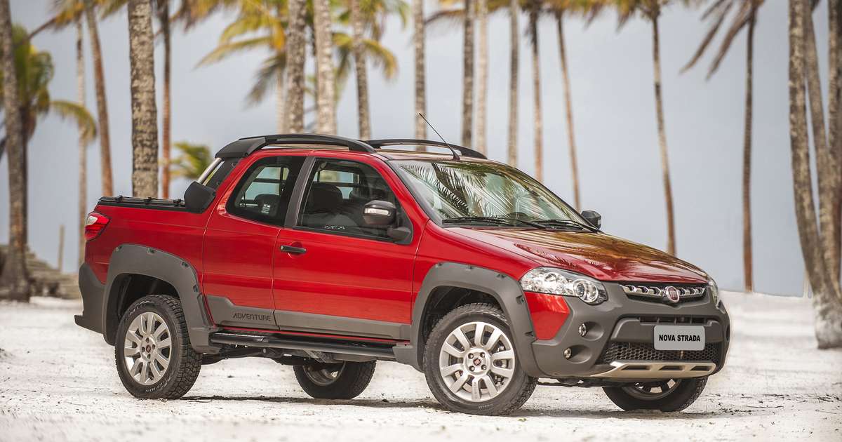 Picape mais vendida do Brasil ganha 3ª porta e chega por R$ 33,7 mil