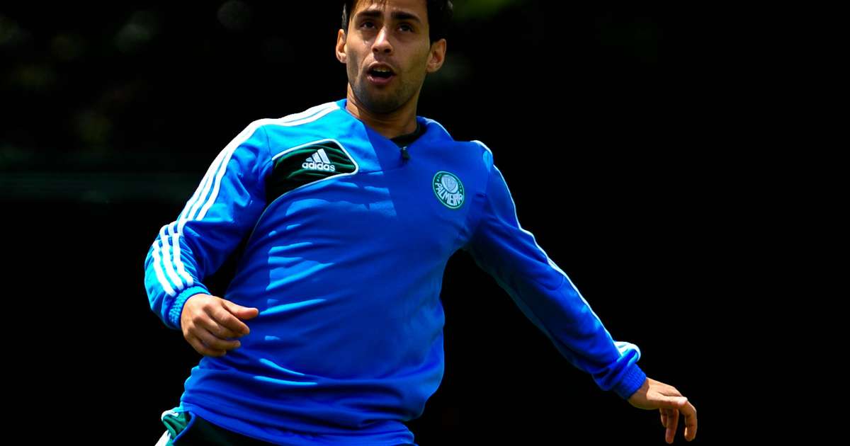 Palmeiras espera volta de Valdivia para "final" no Pacaembu