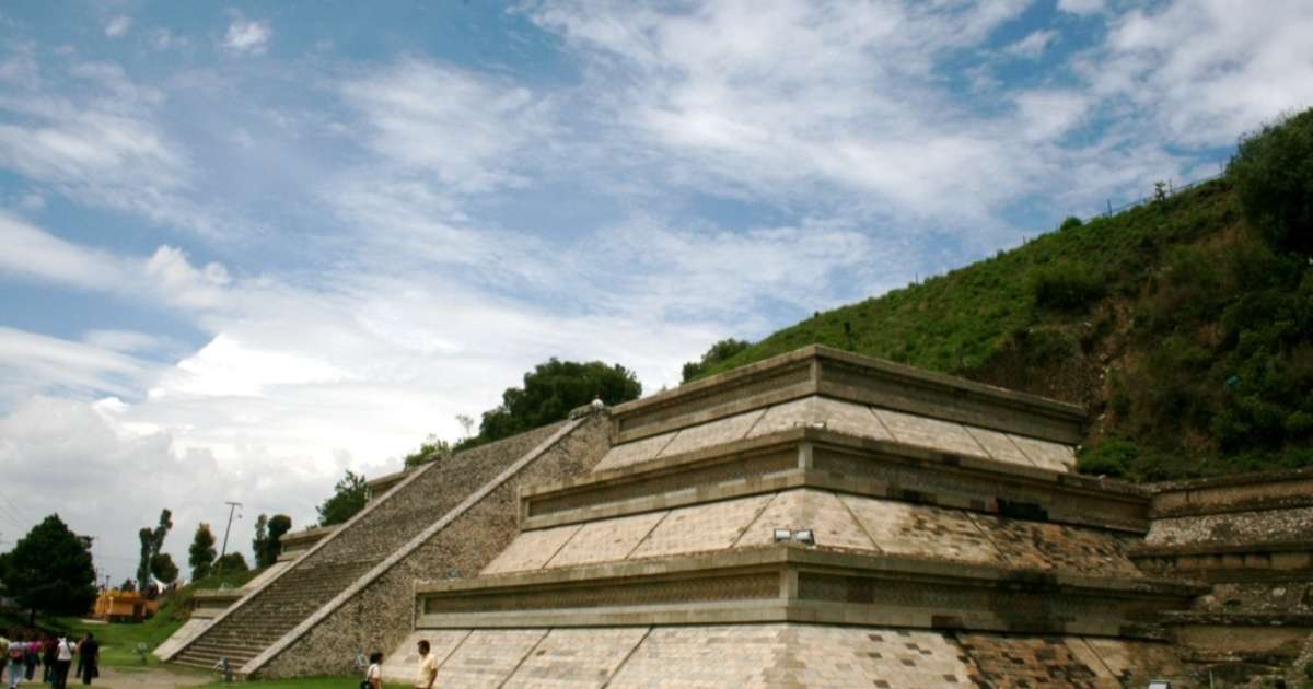 Pirâmide perto de Puebla é o maior monumento da humanidade