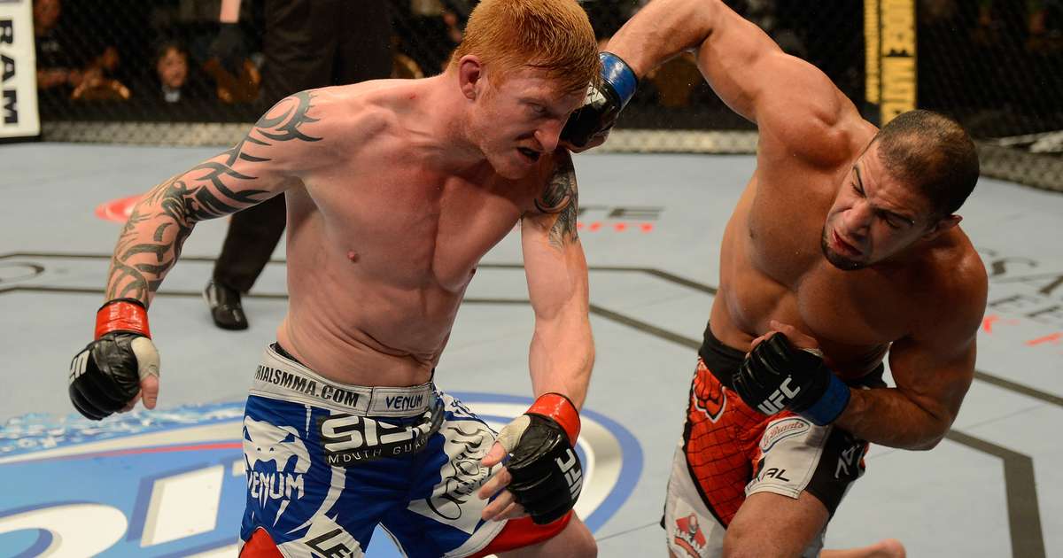 UFC 167: card preliminar tem vitória de brasileiro e campeões no apoio