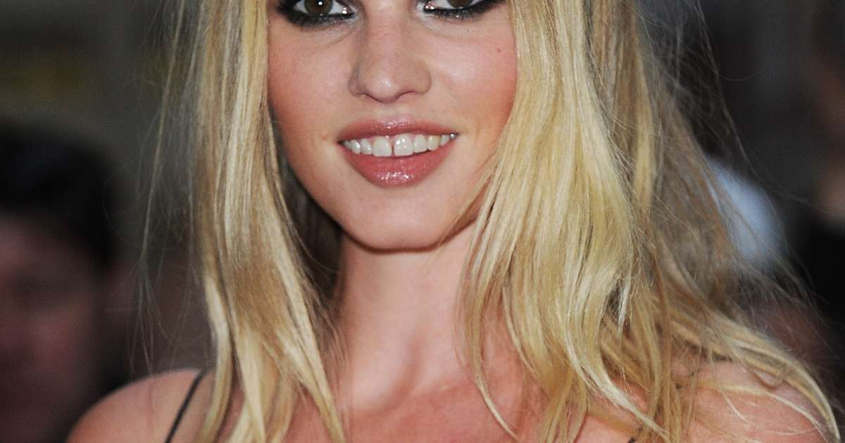 Conheça famosas que fizeram sucesso com dentes separados