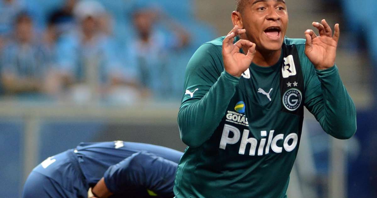 Fora do Goiás, Walter acerta contrato de dois anos com Fluminense