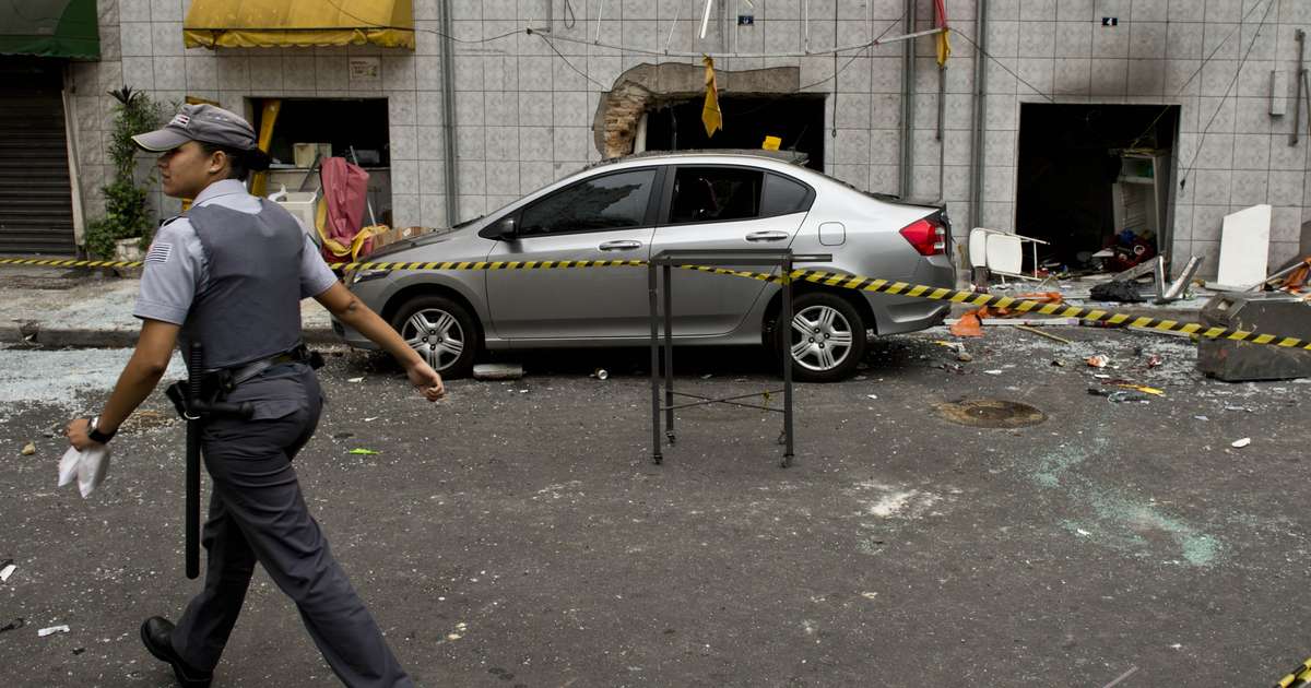 Explosão atinge bar na zona oeste de São Paulo