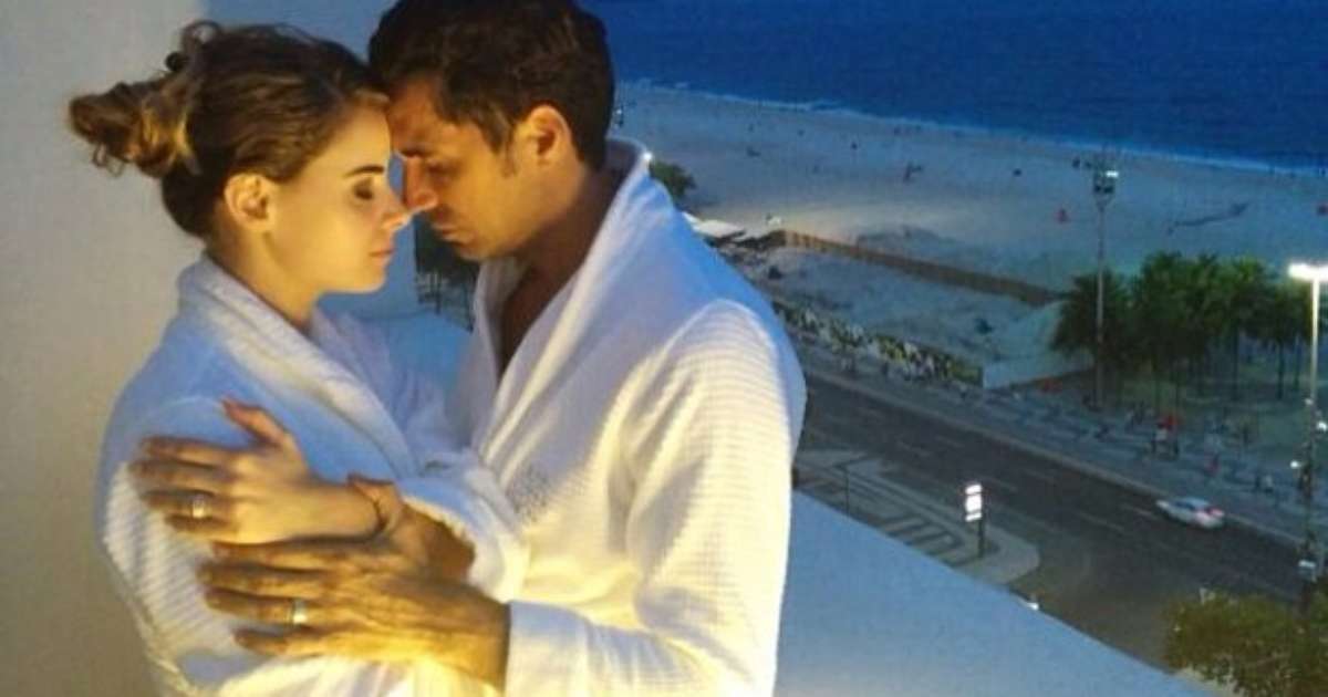 Latino posta foto da lua de mel com Rayanne: "partiu Dubai"