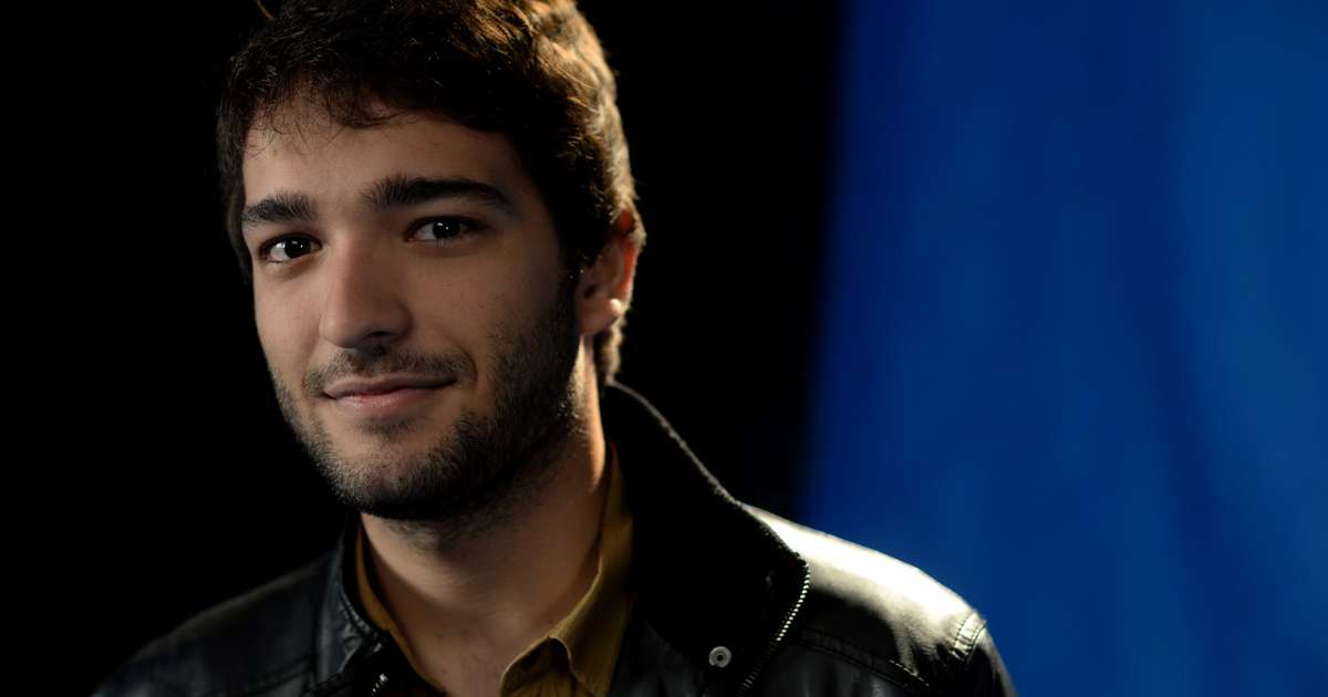 Com nerd em 'Geração Brasil', ator renega esteriótipos