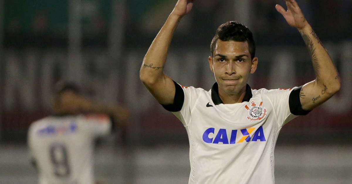 Petros vê Corinthians "muito mais forte" após contratações