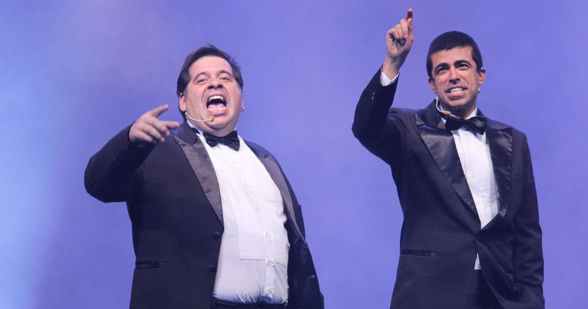 Hassum e Marcius Melhem recebem Daniel Alves em teatro