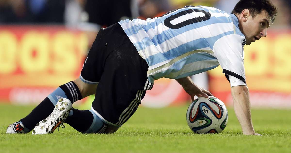 Messi vomita outra vez, pede chiclete e Sabella vê ansiedade