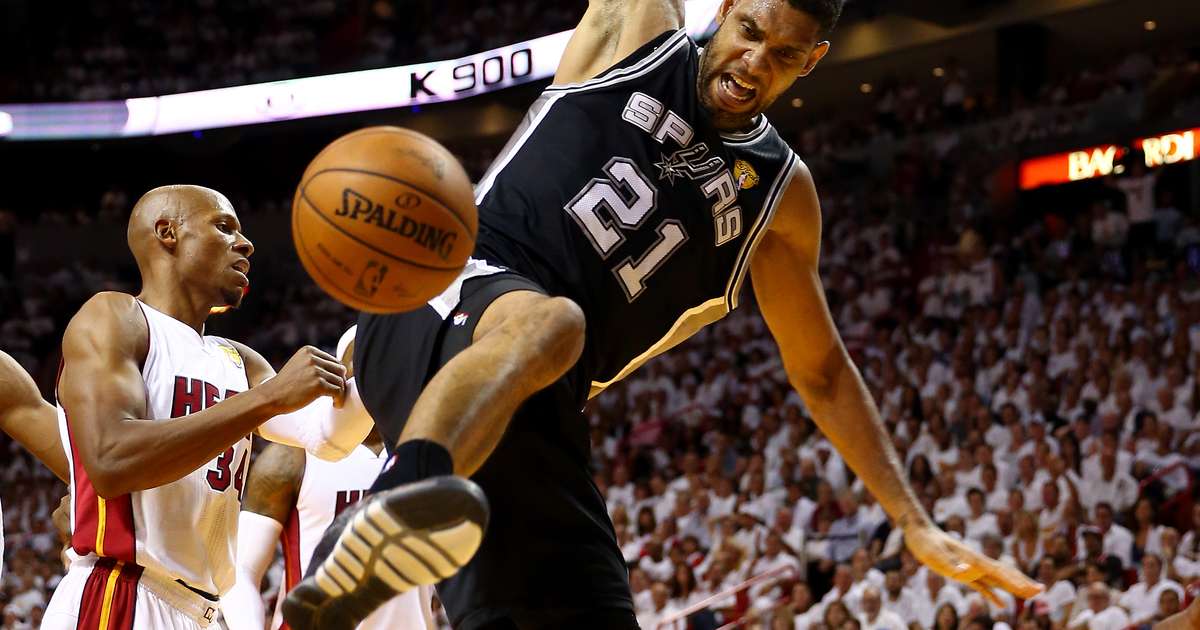 Tim Duncan jogará mais uma temporada pelo San Antonio Spurs
