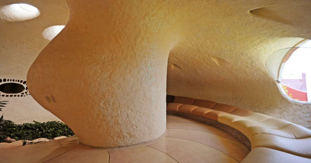 Arquiteto cria casa em formato de concha na Cidade do México