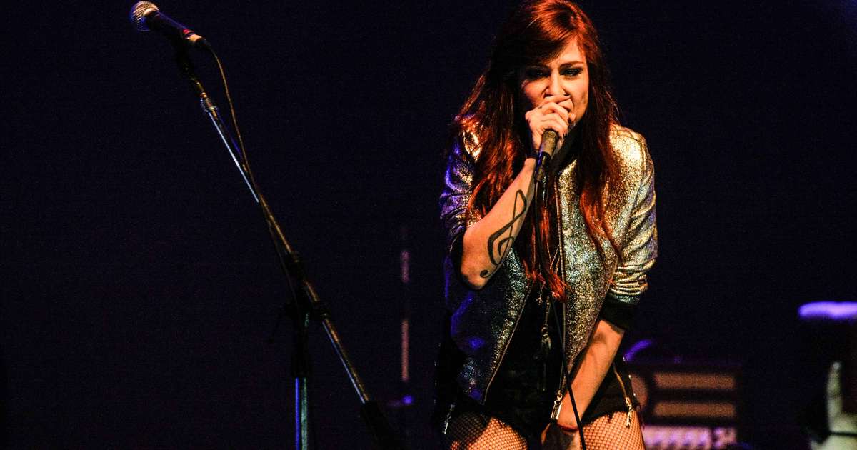 Pitty lança novo álbum com show em São Paulo