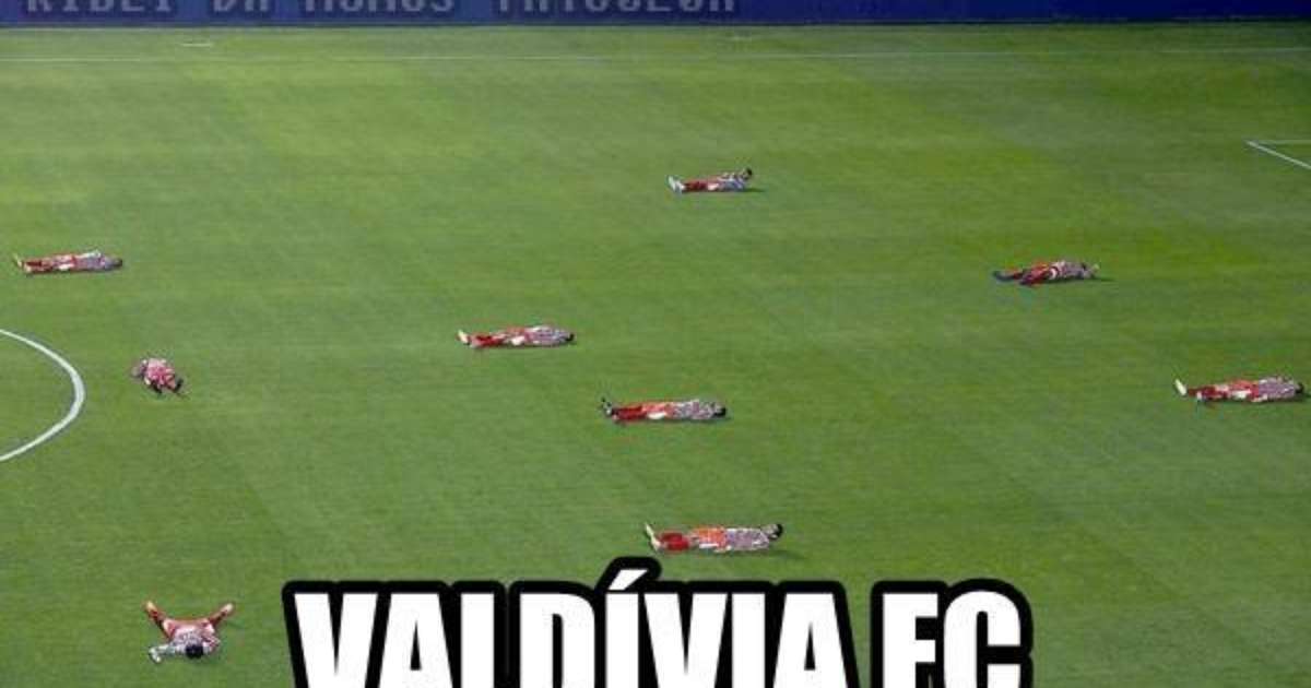 Basta deitar em campo para jogar no Valdivia FC? Veja memes