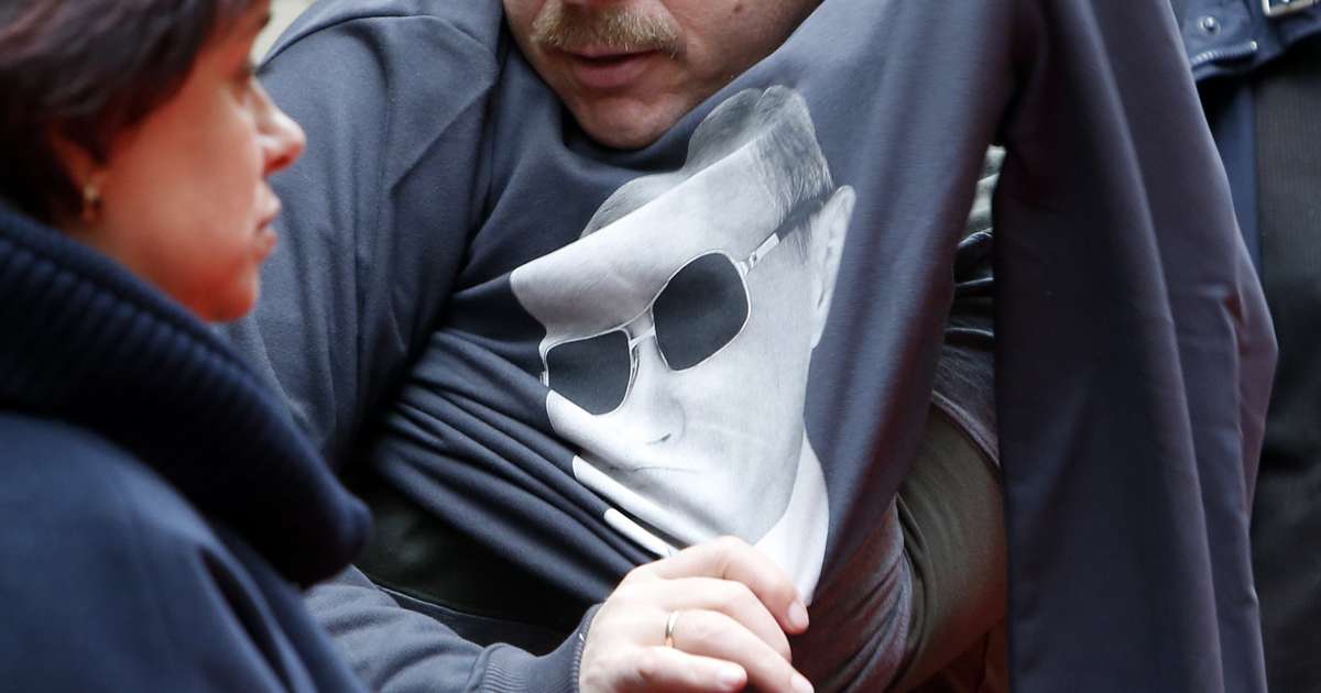 Putin faz 62 anos e vira inspiração para roupas em Moscou