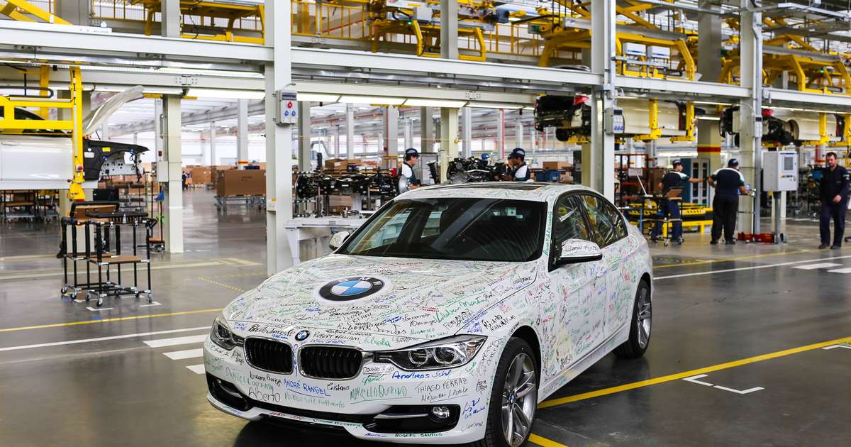 BMW inaugura fábrica e produz 1º carro da marca no Brasil