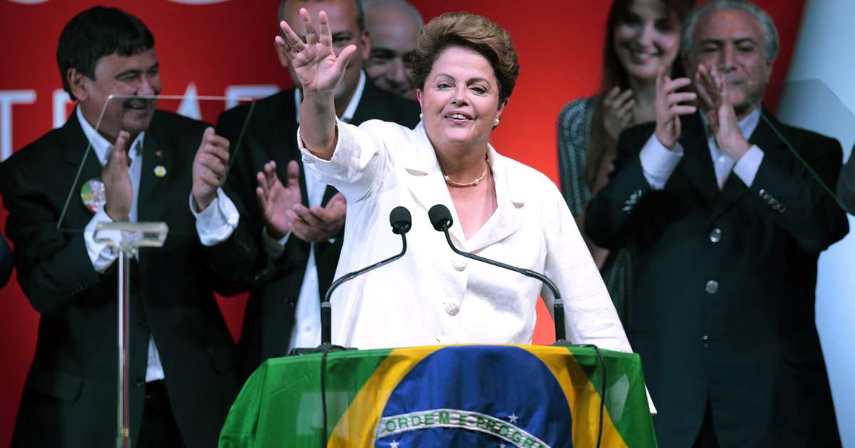 Após vitória apertada, Dilma pede união e promete diálogo