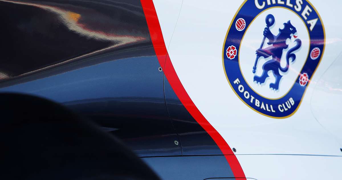 Goleiro Cássio passa pela F1 e "revê" Chelsea em paddock