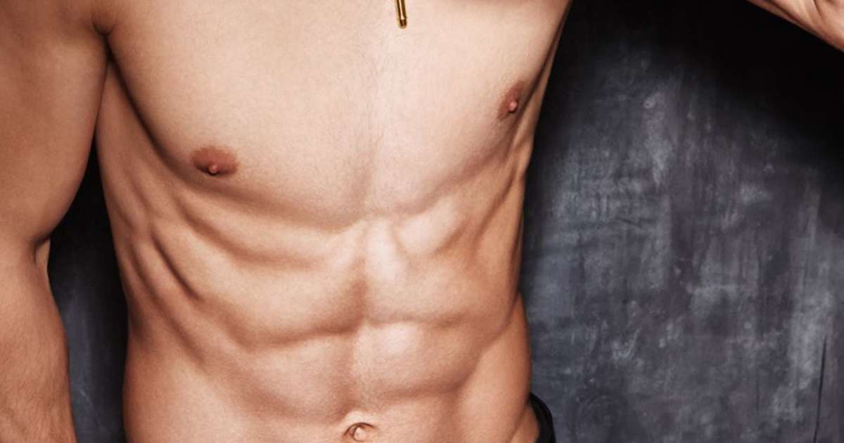 Tom Ford 'causa' ao criar pingente fálico em formato de cruz