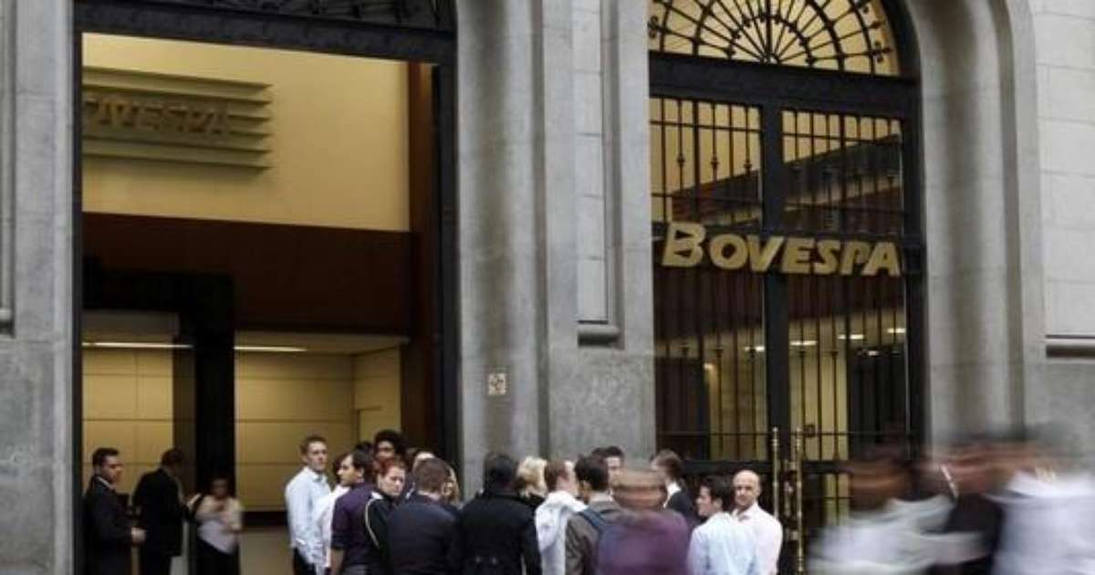 Bovespa tem queda de 1,8% puxada por baixas de bancos e Vale