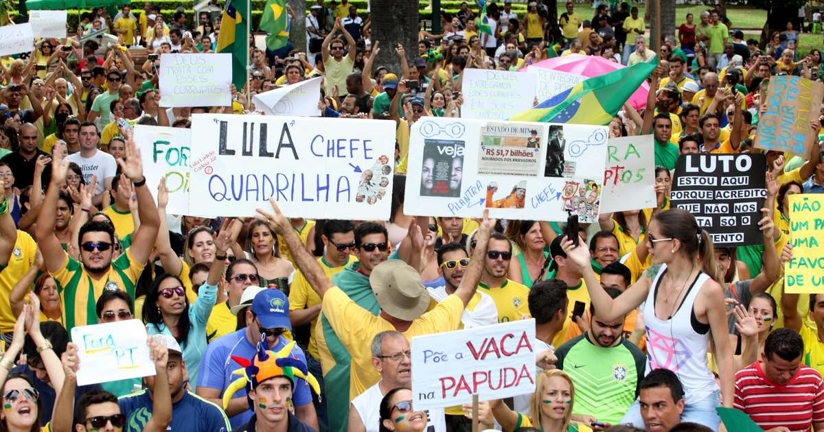 Manifestantes anti-PT, que tal abolir as ofensas machistas?