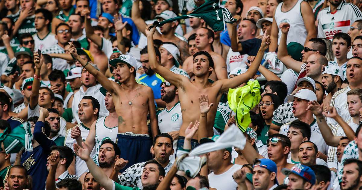 Fotos de torcidas nos Estaduais do Brasil