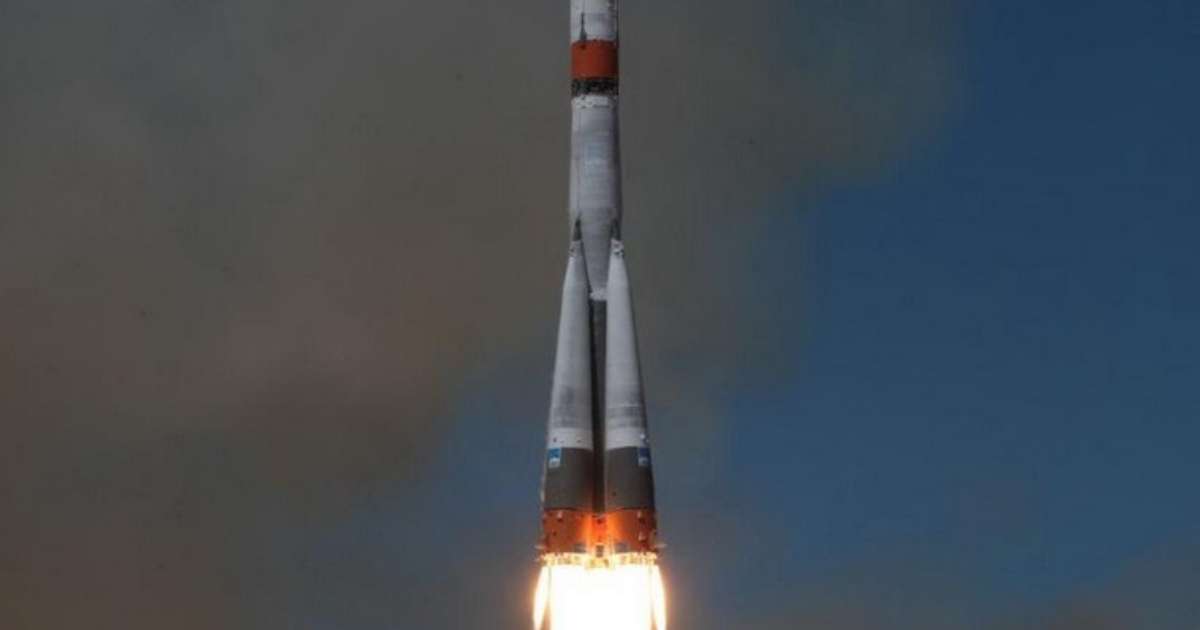 Nave russa se desintegra ao reentrar na atmosfera sobre o oceano