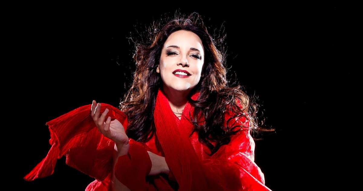 Ana Carolina faz 15 anos de carreira: muita coisa vai rolar