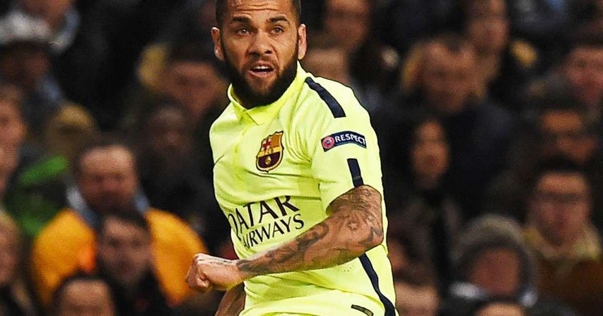 Daniel Alves se apresenta à Seleção Brasileira na sexta-feira