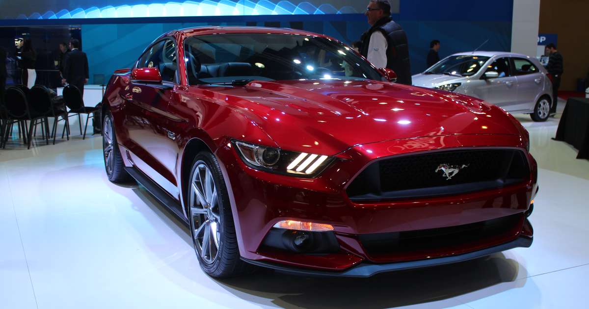 Salão de Buenos Aires 2015: com Ferrari e Mustang veja os esportivos