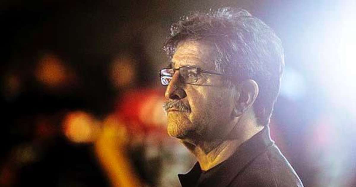 René quebra silêncio e critica diretoria: quem escala sou eu