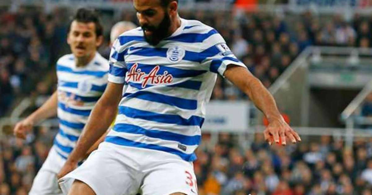 QPR regulariza documentação, e Sandro fica mais distante do Santos