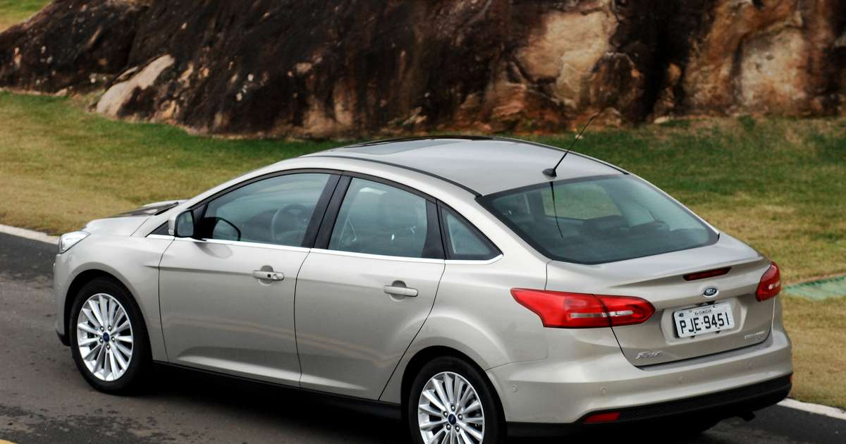 Focus Fastback; conheça veja versões, preços, itens de série e teste